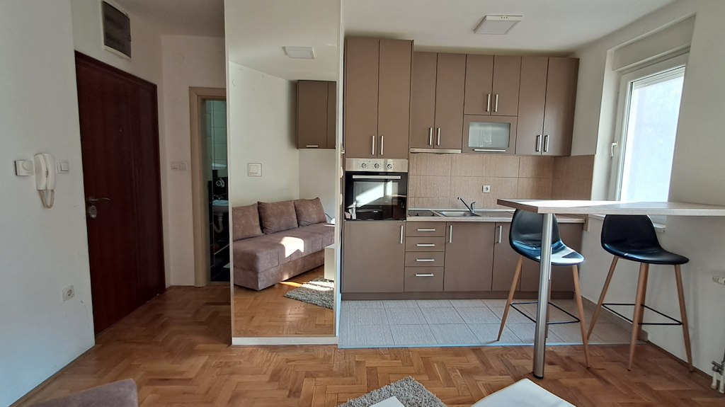 NOVI SAD - NOVA DETELINARA - 25. 00 m2