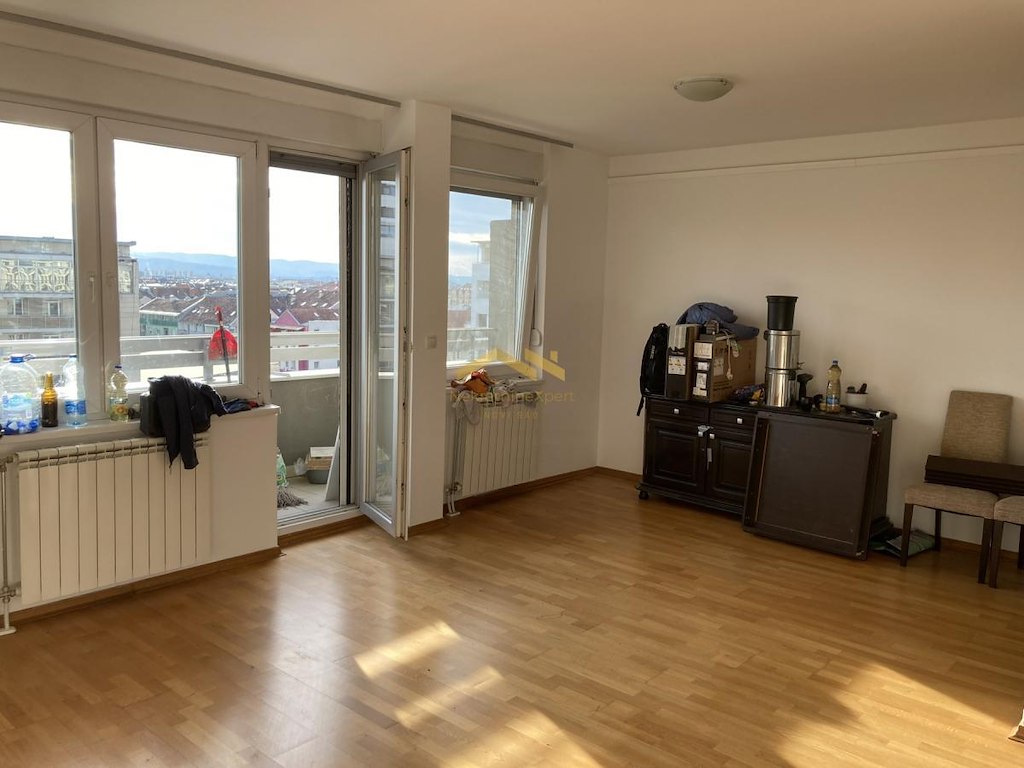 Prostran duplex na odlicnoj lokaciji - PET FRIENDLY!