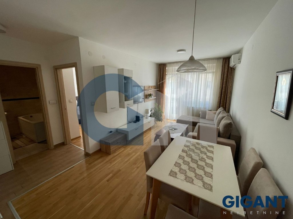 CRVENI KRST, 47M2, III, CG,