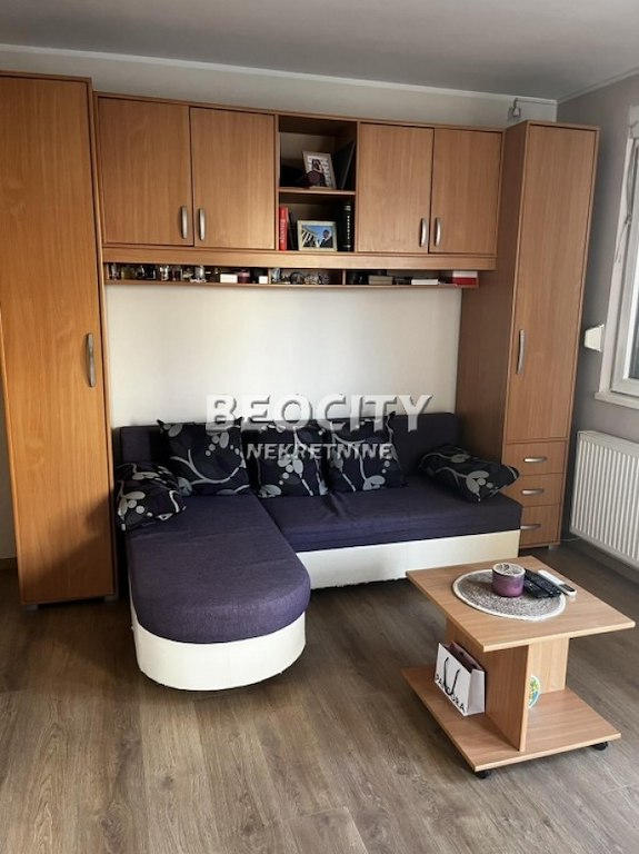 Novi Sad, Centar, Vase Pelagića, 0. 5, 30m2, 350EUR