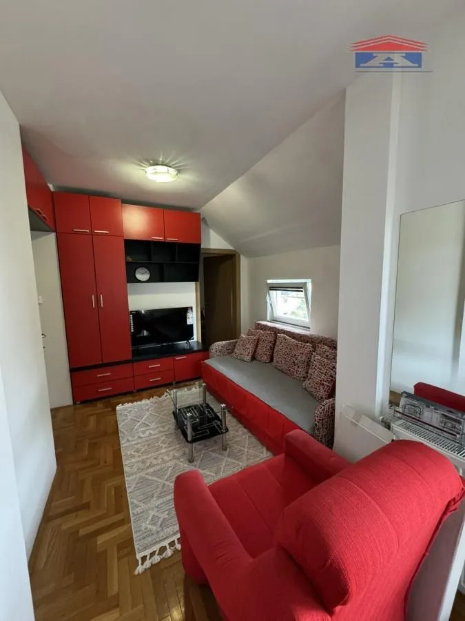 Izdavanje, jednosoban stan, 32m2, Centar, Novi Sad