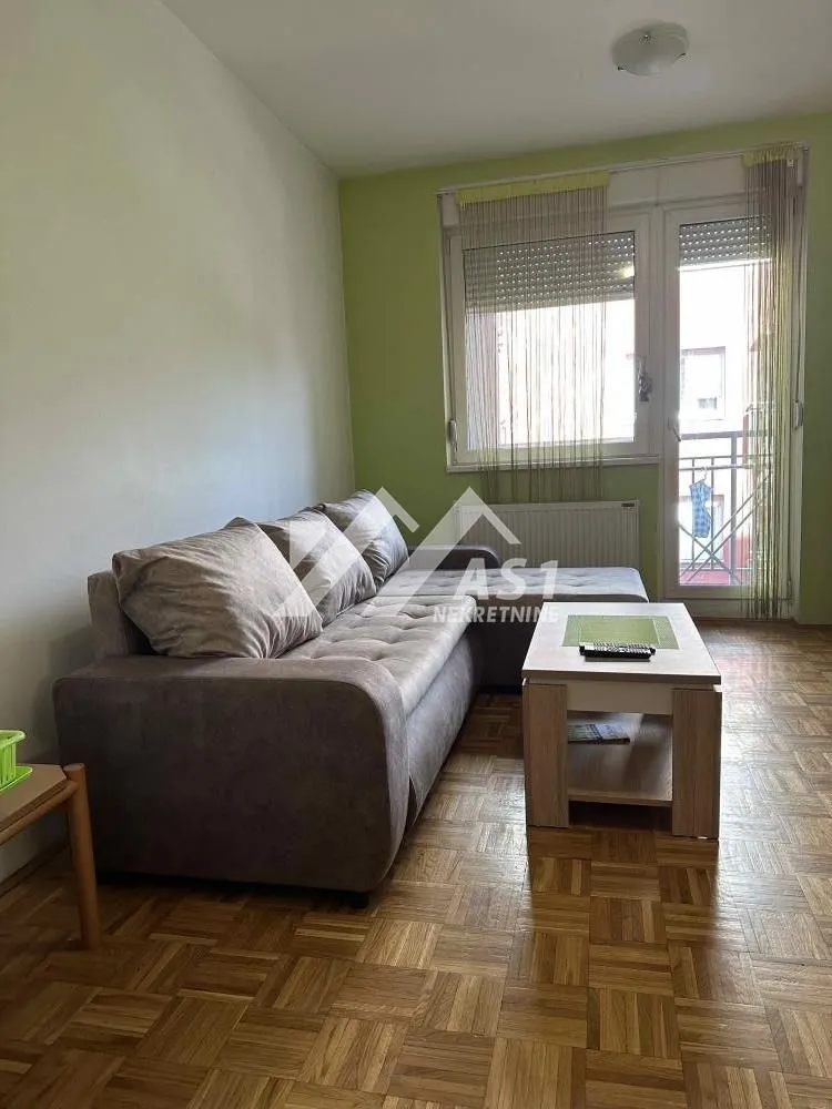 Izdavanje, dvosoban stan, 35m2, Sajam, Novi Sad, Novi Sad