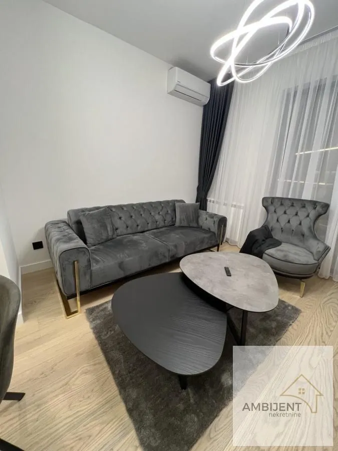 Izdavanje, dvosoban stan, 55m2, Centar, Beograd