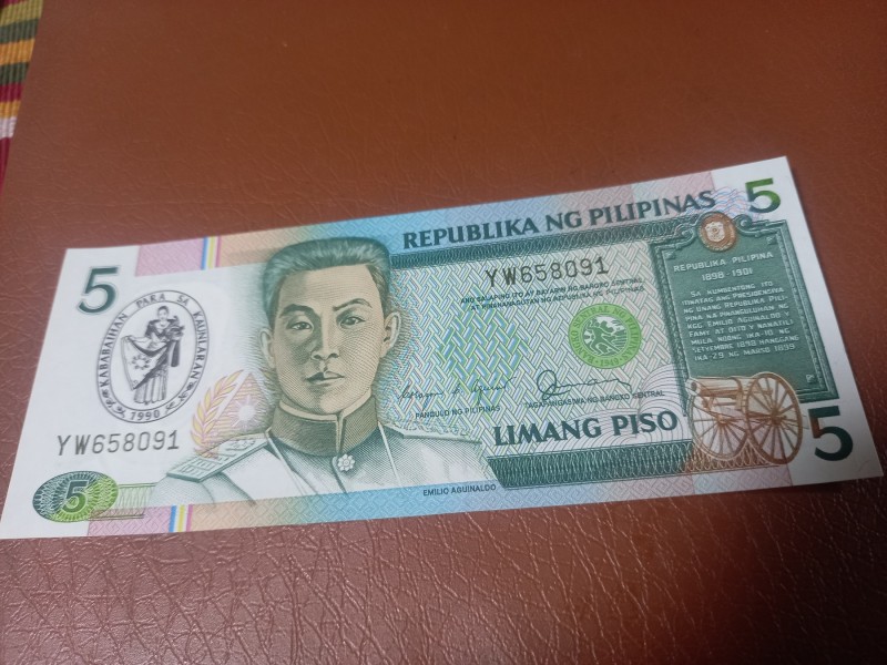 FILIPINI 5 PISO 1990 UNC