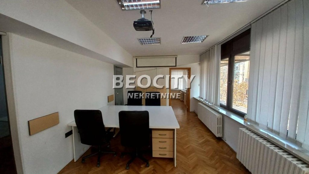 Novi Sad, Bulevar Oslobođenja, Bulevar oslobođenja, 3.0, 100m2, 900EUR