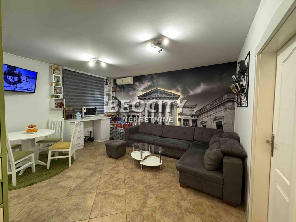 Novi Sad, Bulevar Evrope, Vardarska, 2.0, 44m2, 115000EUR