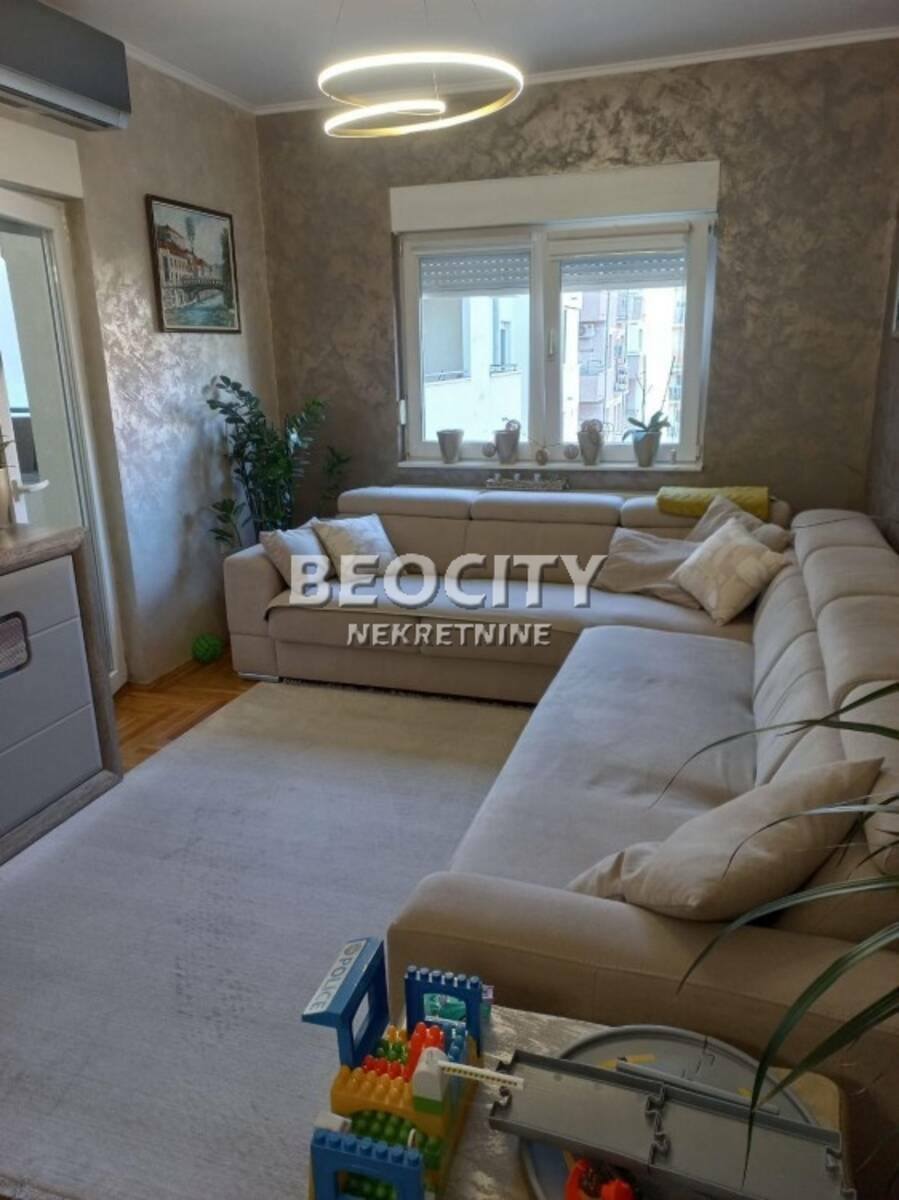 Novi Sad, Nova Detelinara, Dr Svetislava Kasapinovića, 3.5, 70m2, 199500EUR