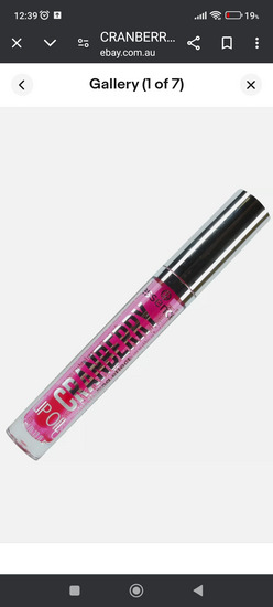 Cranberry lip oil Essence