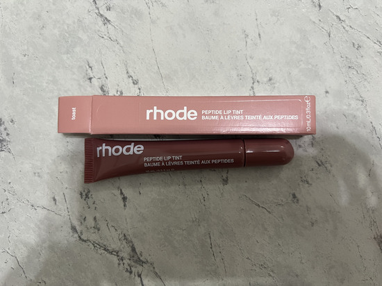 Rhode lip tint Toast