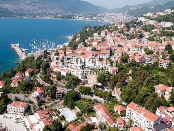 Herceg Novi, Topla, Njegoševa, 6a, 681600EUR