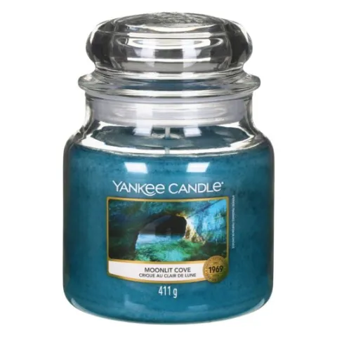 Moonlit Cove - Yankee Candle mirisna sveća M (citrus, đumbir, eukaliptus, kedar)