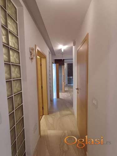 NOVI SAD - CARA DUŠANA - 125.00 m2