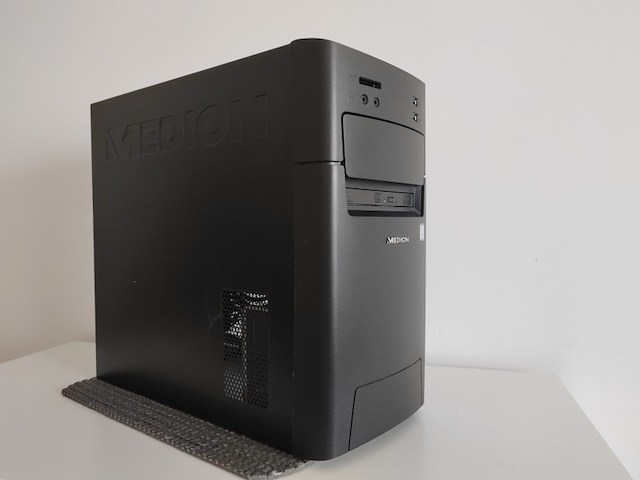 Gejmer/ Intel i3 6100/ 8GB /SSD+HDD/ GTX 950 2Gb