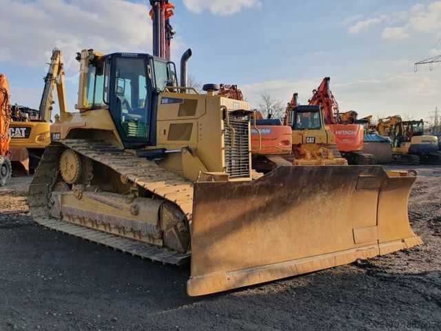 Valjak za put
CATERPILLAR D6N LGP / 7.374h / 6-Wege Klappschild / Bj: 2017