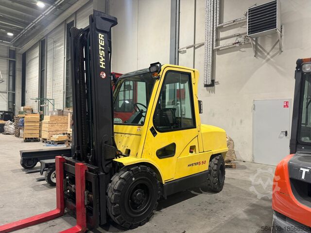 Viljuљkar
Hyster H 5.0 XM // Full cabin // Only 6089 hour