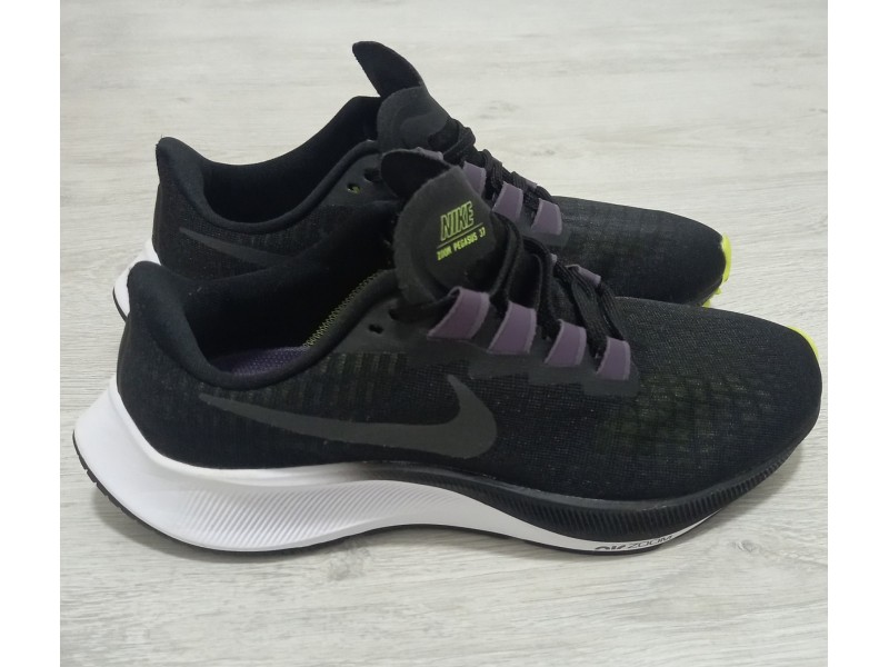 Nike Air Zoom Pegasus original patike br. 40 - Novo