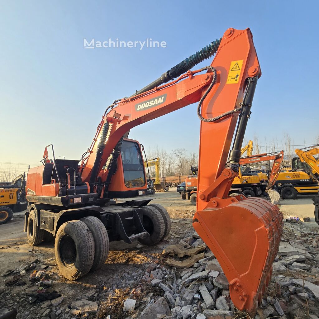 Doosan DX150W bager točkaš