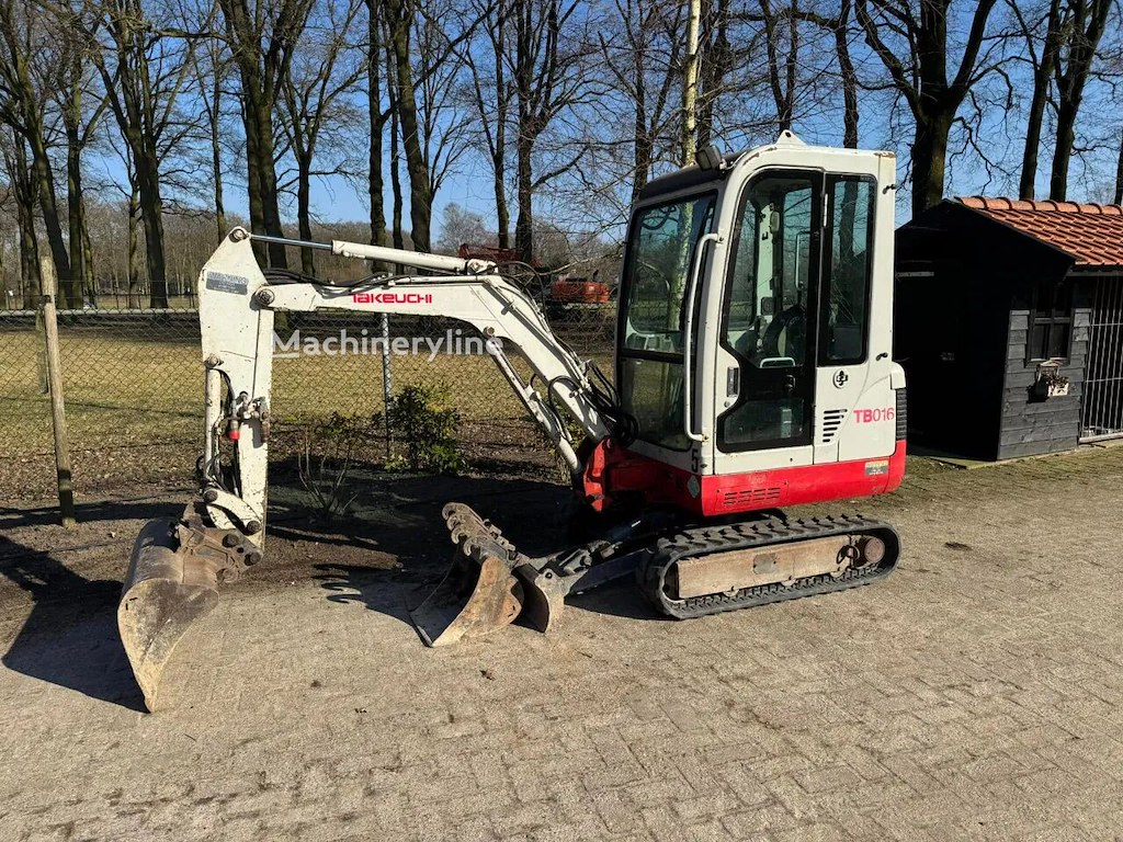 Takeuchi TB016 Minigraver CW05 + 3 Bakken mini bager