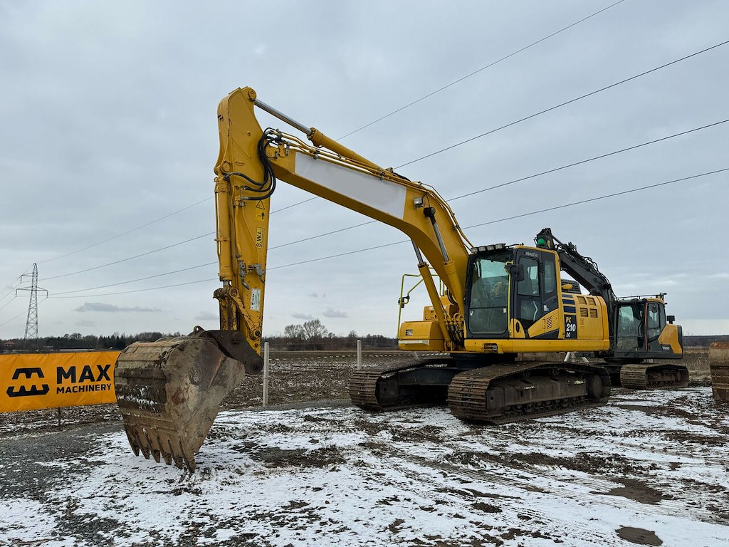 Komatsu PC210LC - 11 bager guseničar