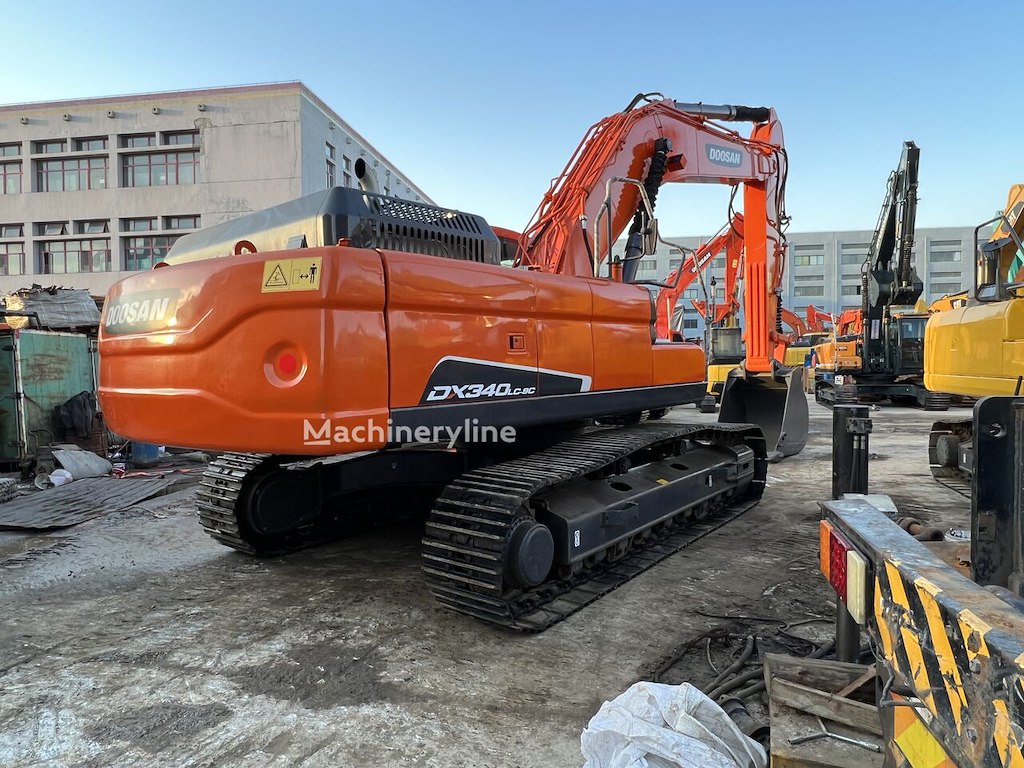 Doosan DX340 bager guseničar