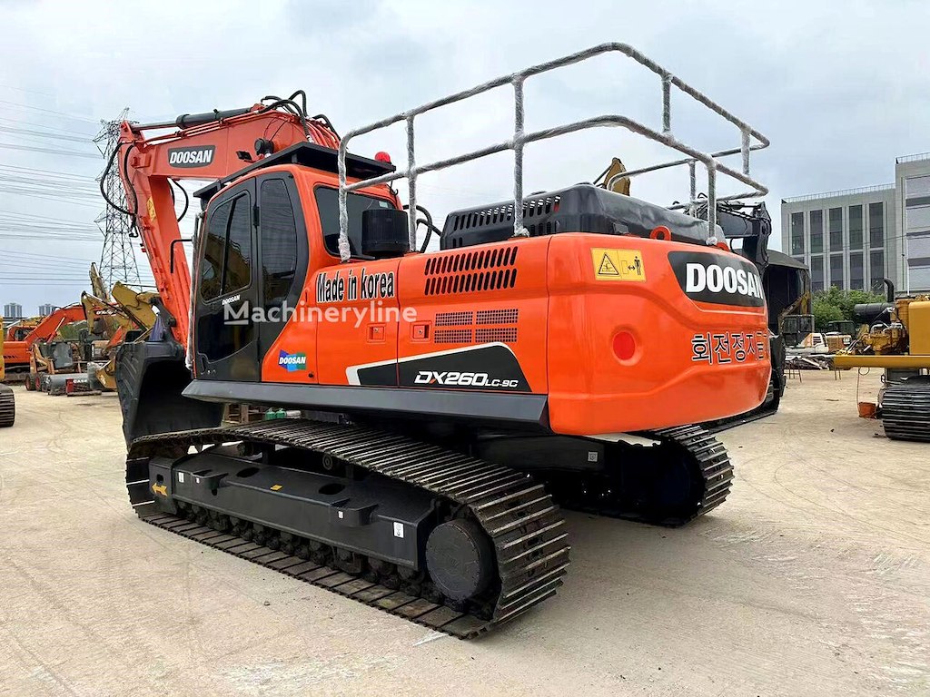 Doosan DX260 DX300 bager guseničar