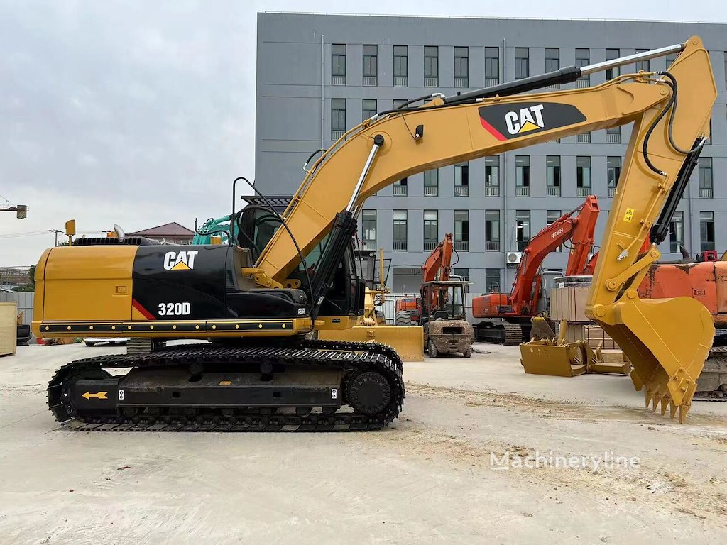 Caterpillar 320D bager guseničar