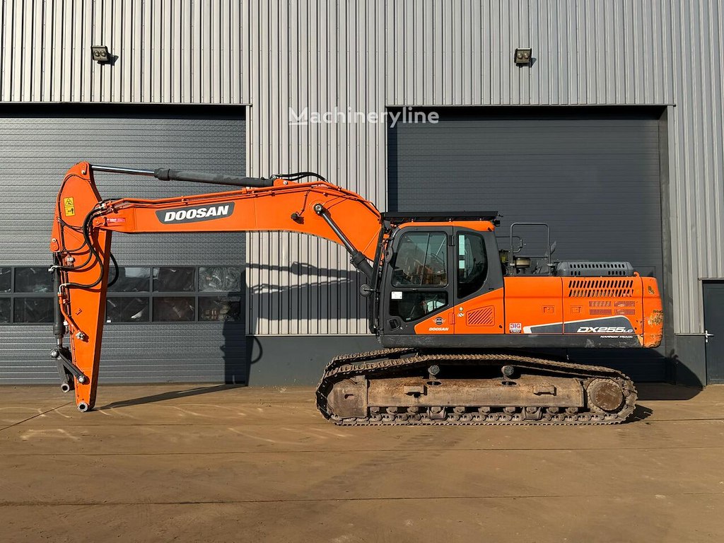 Doosan DX255NLC-5 bager guseničar