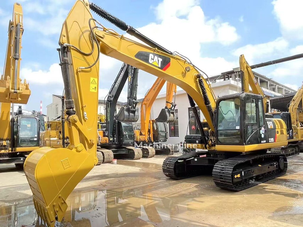 Caterpillar 320D2 bager guseničar