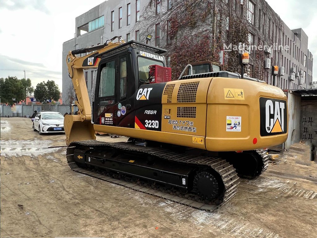 Caterpillar 323D bager guseničar