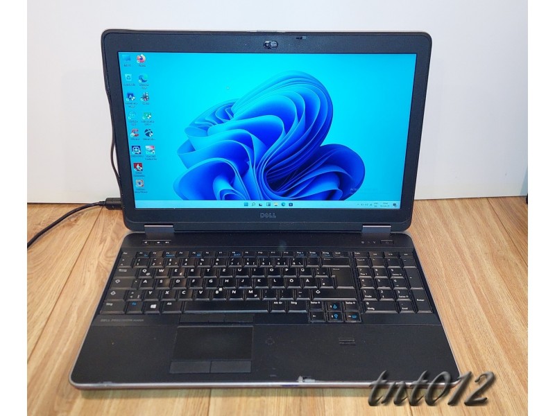 == DELL M2800 / i7-4610M / 500Gb / 4Gb / 15,6 LED ==