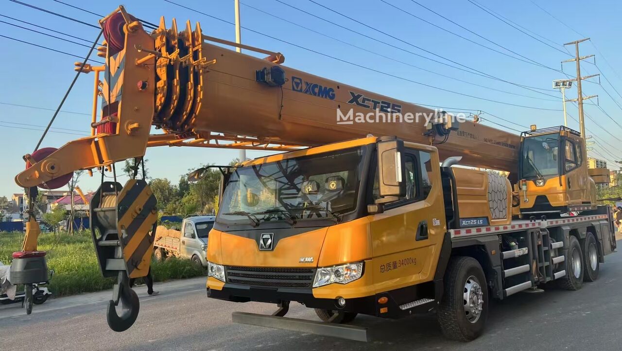 XCMG XCT25L5 25 ton 25t truck crane pokretna dizalica