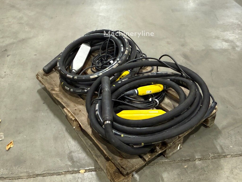 Prodaje se Wacker Neuson 2 Stk. Stavvibrator IRFU58/230/10 vibrator za beton na aukciji