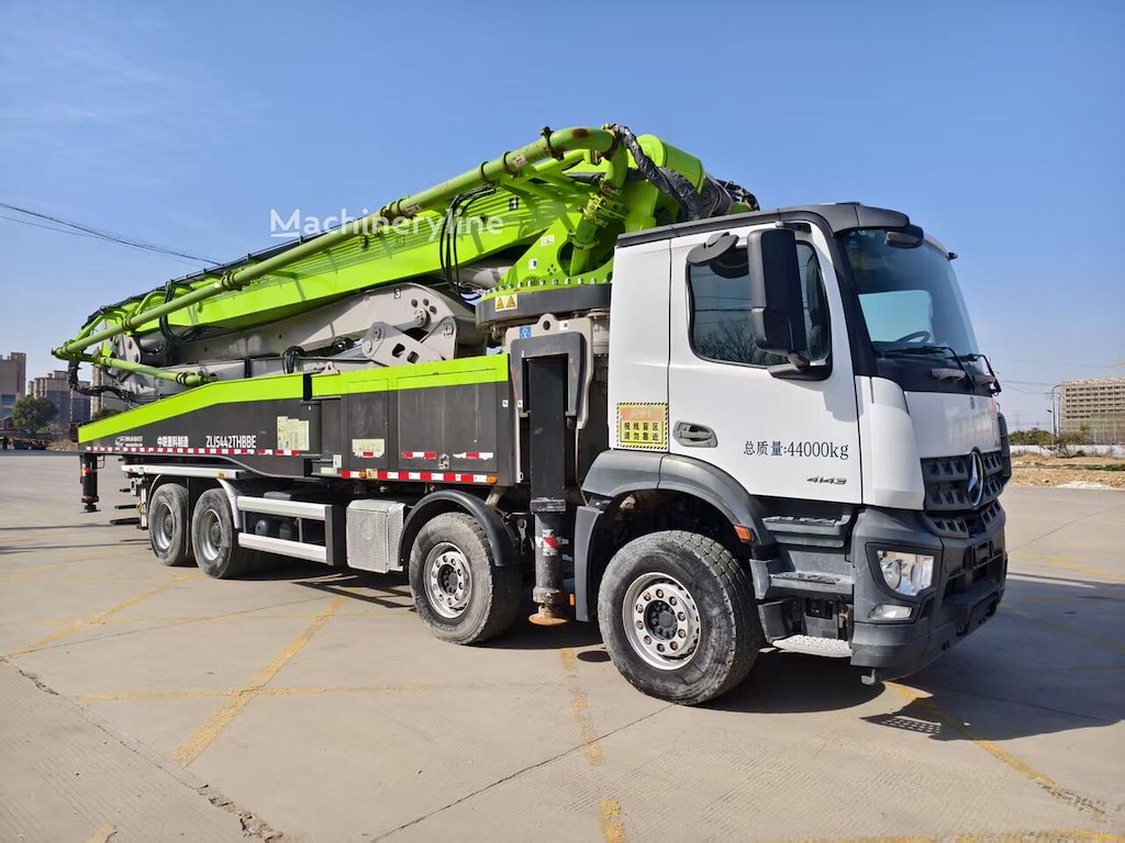 Zoomlion 56m na šasiji Mercedes-Benz pumpa za beton