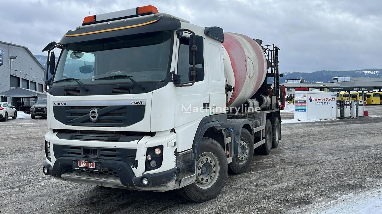 Volvo FMX 460 8x4 / 9 m3 / Telescope kamion s mešalicom za beton