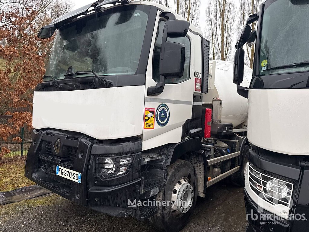 Prodaje se Renault C430 8x4 Camion Malaxeur kamion s mešalicom za beton na aukciji