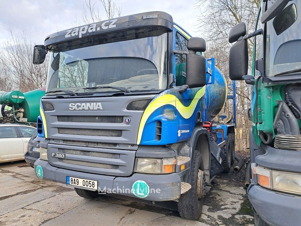 Prodaje se Liebherr na šasiji Scania P 380 CB6X6 kamion s mešalicom za beton na aukciji