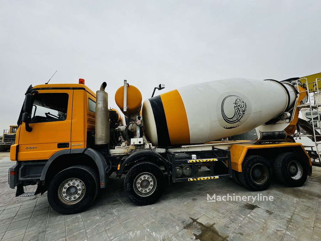 Mercedes-Benz Actros 4441 kamion s mešalicom za beton