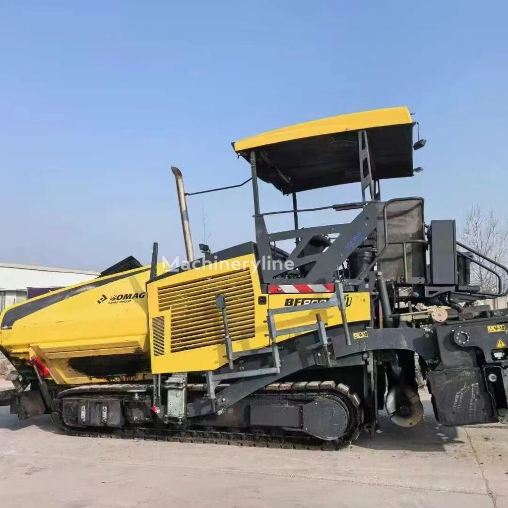 BOMAG BF800C asfaltni finišer guseničar