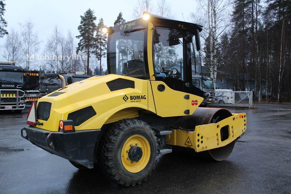 BOMAG BW145 D-5 kompaktor s jednim valjkom