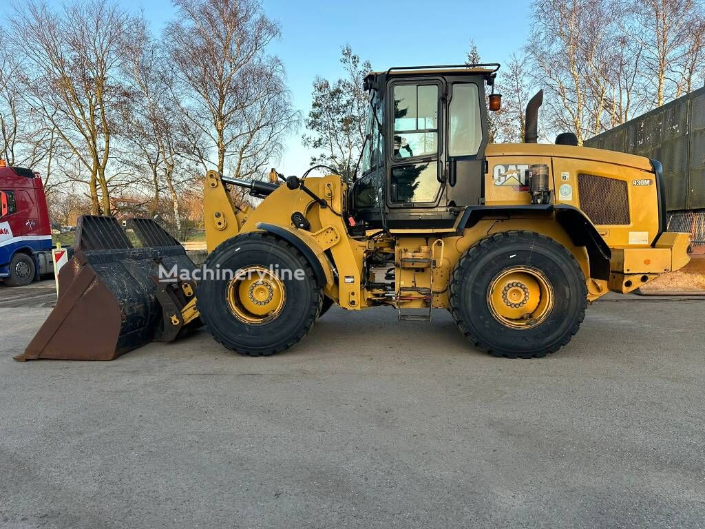 Caterpillar CAT 930M prednji utovarivač