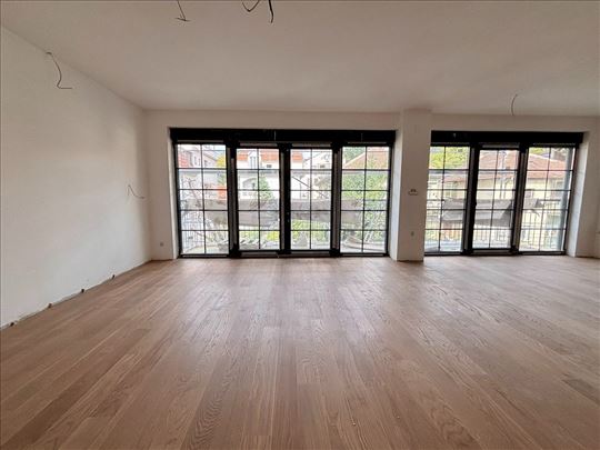 Nov četvorosoban stan kod Hrama, Lamartinova 110m2