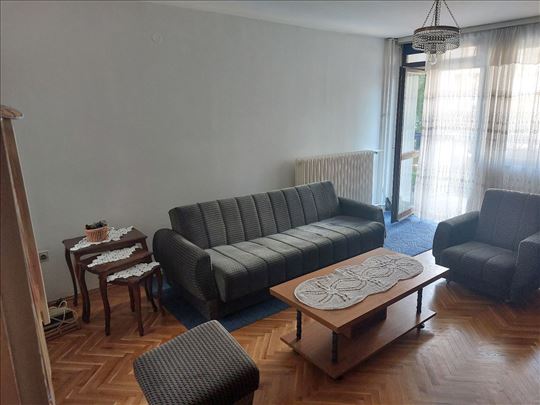 Borča centar 60m2plus dve lođe od 7m2