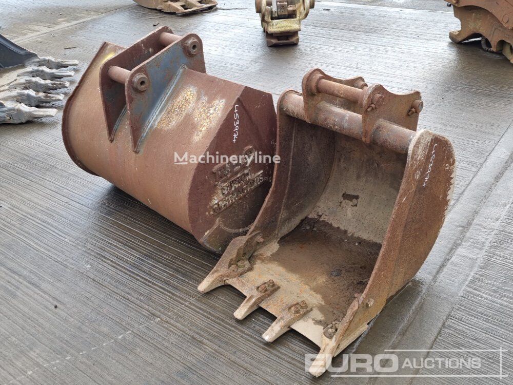 Prodaje se 42", 24" Digging Bucket 45-60mm Pin to suit 4-10 Ton Excavator kašiku za bager na aukciji