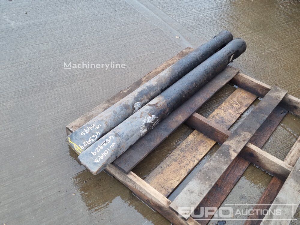 Prodaje se Chisel to suit Hydraulic Breaker (2 of) hidraulični čekić na aukciji