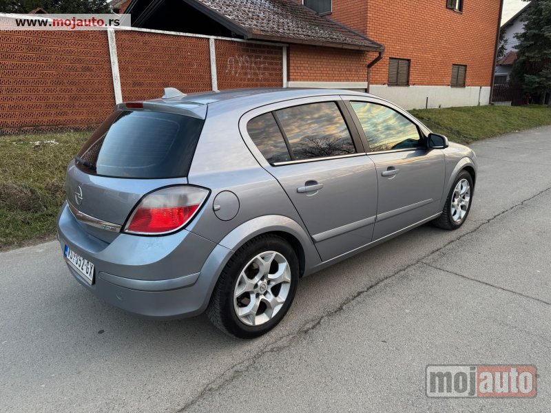 Opel Astra 1,7Cdti 74Kw Lepa i odrzavana