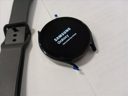 Samsung Galaxy Watch 4 40mm, crni, nekorišćen