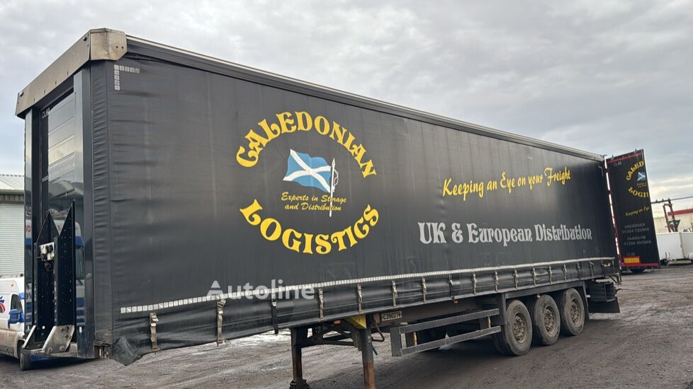 Prodaje se Schmitz Cargobull CURTAINSIDE poluprikolicu sa kliznom ceradom na aukciji