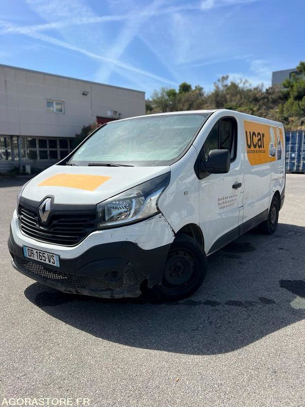 Prodaje se Renault TRAFIC minibus furgon na aukciji