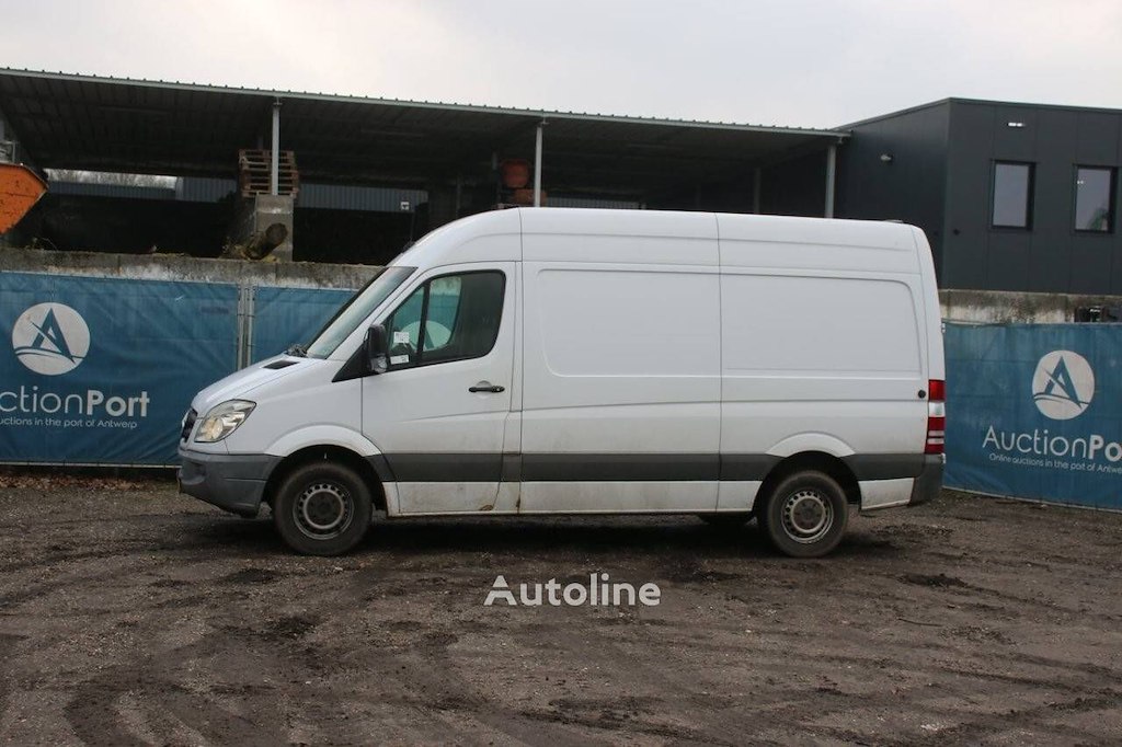 Prodaje se Mercedes-Benz SPRINTER H35T-01 minibus furgon na aukciji