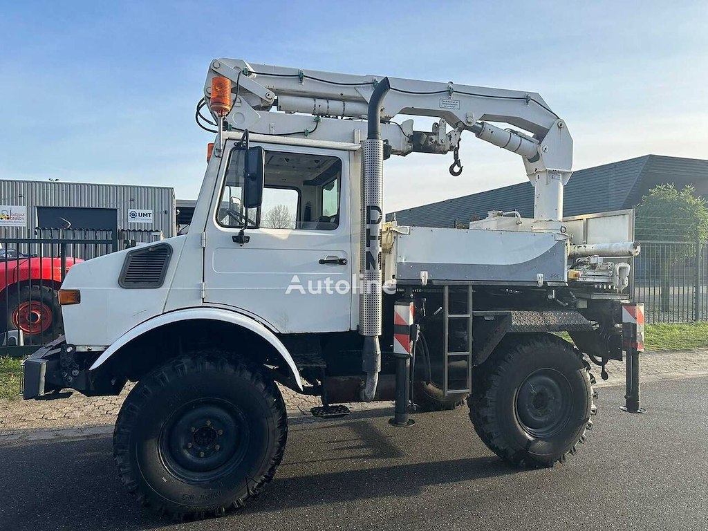 Prodaje se Mercedes-Benz Unimog met atlas kraan kamion s ravnom platformom < 3.5t na aukciji